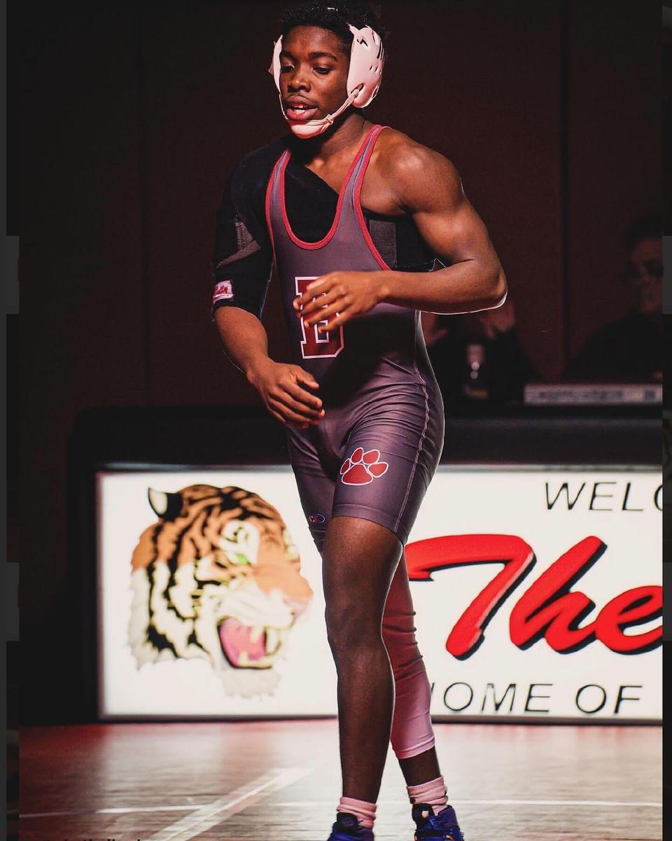 Malik Nelson – Hometown Hero